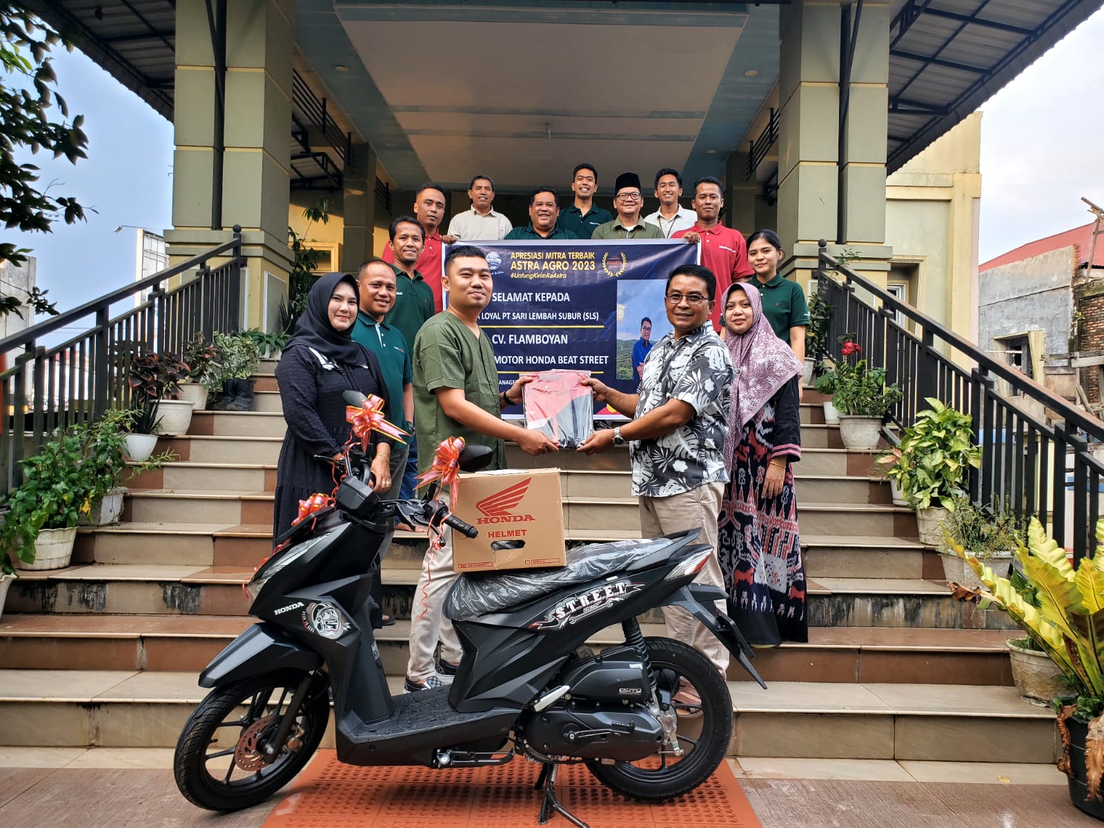 PT SLS Memberikan Penghargaan kepada Mitra TBS Terbaik Melalui Program ...